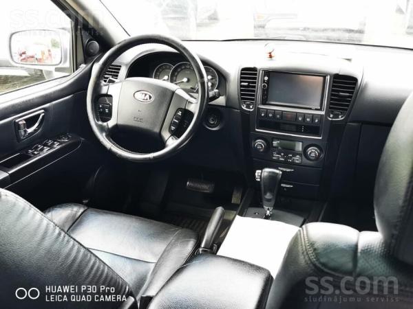 Grey Kia Sorento 2007 in Talsi, with an engine capacity of 2.50 L and mileage of 0 thousand km for 2970 €, photo 8 on AUTOMOTO.COM.LV