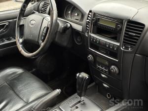 Pelēks Kia Sorento 2007 Rīga, ar dzinēja tilpumu 2.50 L un nobraukumu 340 tūkst. km par 1000 €, foto 10 vietnē AUTOMOTO.COM.LV