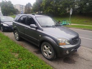Pelēks Kia Sorento 2007 Viļņa, ar dzinēja tilpumu 2.50 L un nobraukumu 240 tūkst. km par 2200 €, foto  vietnē AUTOMOTO.COM.LV