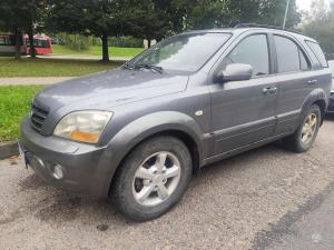 Pelēks Kia Sorento 2007 Viļņa, ar dzinēja tilpumu 2.50 L un nobraukumu 240 tūkst. km par 2200 €, foto 3 vietnē AUTOMOTO.COM.LV