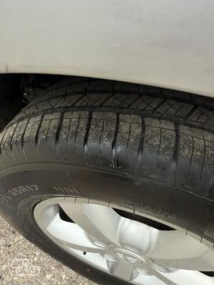 Pelēks Kia Sorento 2007 Prienai, ar dzinēja tilpumu 2.50 L un nobraukumu 251 tūkst. km par 2700 €, foto 18 vietnē AUTOMOTO.COM.LV