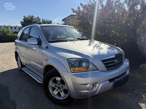 Pelēks Kia Sorento 2007 Prienai, ar dzinēja tilpumu 2.50 L un nobraukumu 260 tūkst. km par 3150 €, foto 1 vietnē AUTOMOTO.COM.LV
