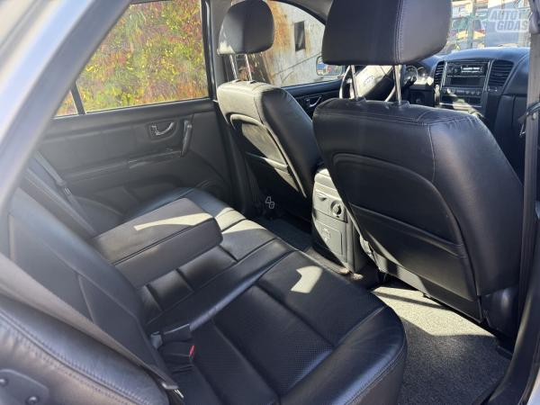 Pelēks Kia Sorento 2007 Prienai, ar dzinēja tilpumu 2.50 L un nobraukumu 260 tūkst. km par 3150 €, foto 10 vietnē AUTOMOTO.COM.LV