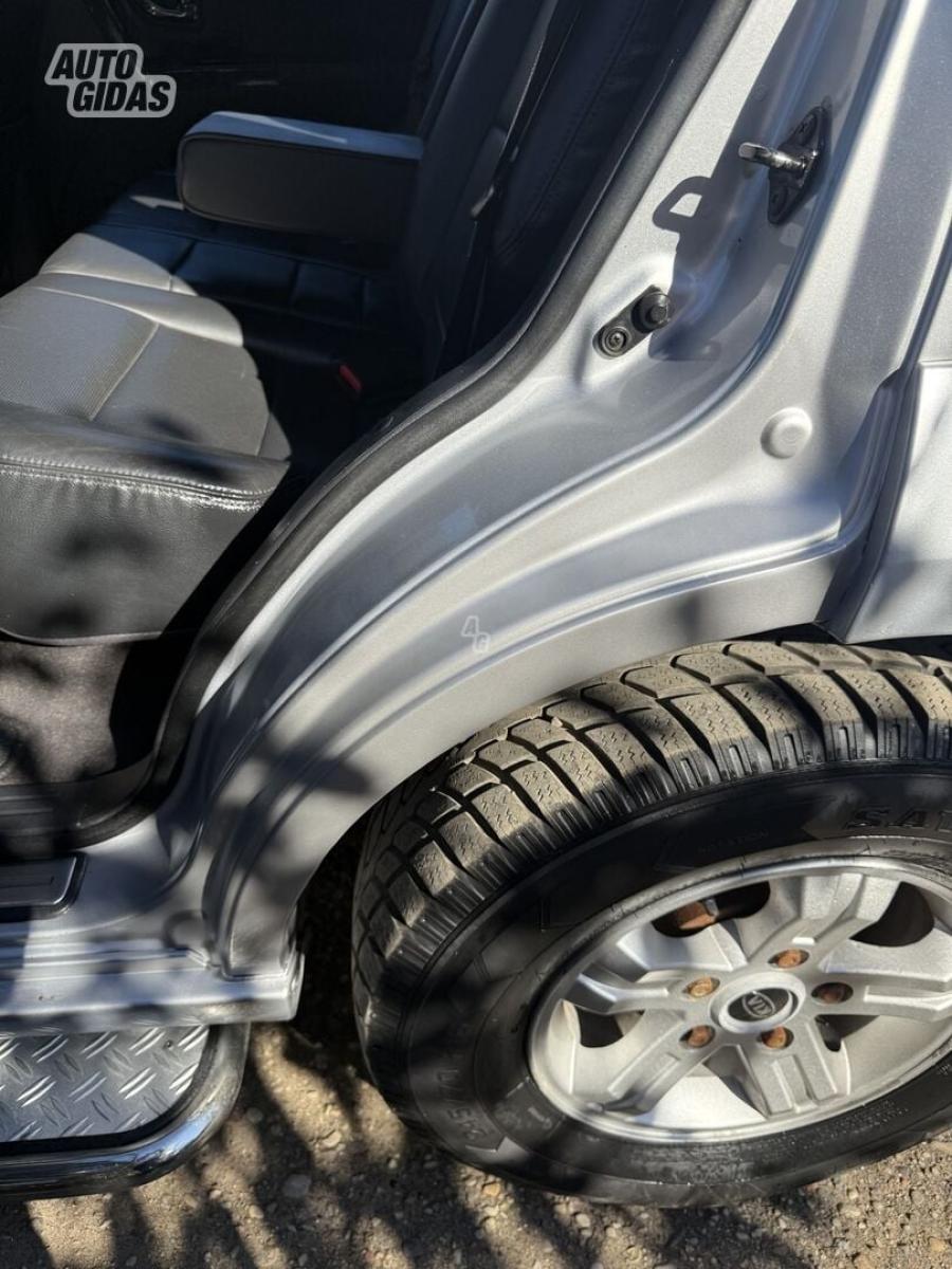 Pelēks Kia Sorento 2007 Prienai, ar dzinēja tilpumu 2.50 L un nobraukumu 260 tūkst. km par 3150 €, foto 14 vietnē AUTOMOTO.COM.LV