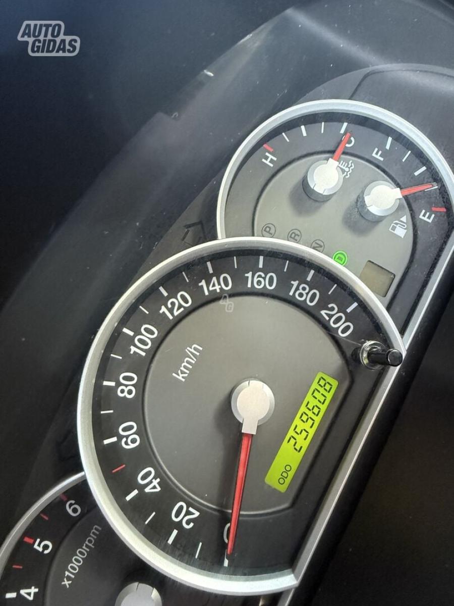 Pelēks Kia Sorento 2007 Prienai, ar dzinēja tilpumu 2.50 L un nobraukumu 260 tūkst. km par 3150 €, foto 22 vietnē AUTOMOTO.COM.LV