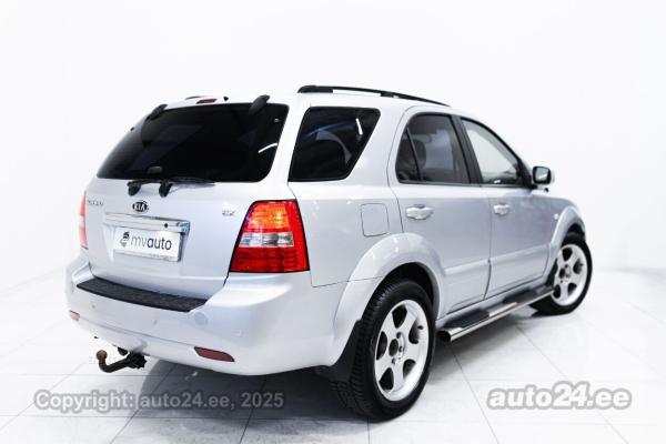Pelēks Kia Sorento 2008 Tallina, ar dzinēja tilpumu 2.50 L un nobraukumu 192 tūkst. km par 3990 €, foto 8 vietnē AUTOMOTO.COM.LV
