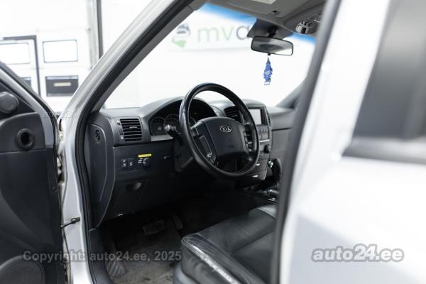 Grey Kia Sorento 2008 in Tallinn, with an engine capacity of 2.50 L and mileage of 192 thousand km for 3990 €, photo 11 on AUTOMOTO.COM.LV