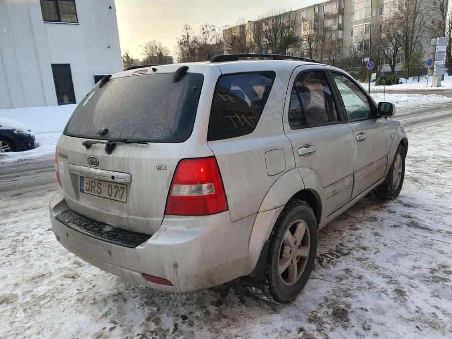 Pelēks Kia Sorento 2008 Kauņa, ar dzinēja tilpumu 2.50 L un nobraukumu 250 tūkst. km par 2950 €, foto 3 vietnē AUTOMOTO.COM.LV
