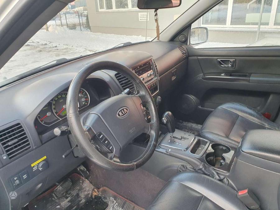 Pelēks Kia Sorento 2008 Kauņa, ar dzinēja tilpumu 2.50 L un nobraukumu 250 tūkst. km par 2950 €, foto 5 vietnē AUTOMOTO.COM.LV