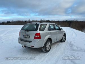 Pelēks Kia Sorento 2008 Elva, ar dzinēja tilpumu 2.50 L un nobraukumu 297 tūkst. km par 5500 €, foto 3 vietnē AUTOMOTO.COM.LV