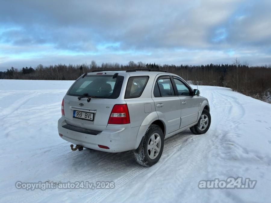Pelēks Kia Sorento 2008 Elva, ar dzinēja tilpumu 2.50 L un nobraukumu 297 tūkst. km par 5500 €, foto 3 vietnē AUTOMOTO.COM.LV