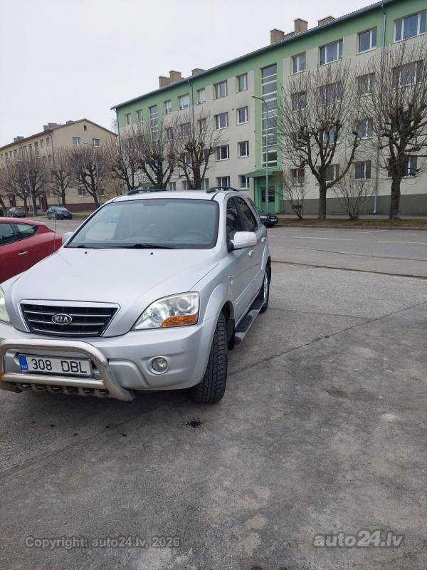 Pelēks Kia Sorento 2008 Tallina, ar dzinēja tilpumu 2.50 L un nobraukumu 204 tūkst. km par 4700 €, foto 6 vietnē AUTOMOTO.COM.LV
