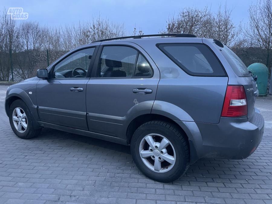 Pelēks Kia Sorento 2008 Kauņa, ar dzinēja tilpumu 2.50 L un nobraukumu 218 tūkst. km par 2999 €, foto 4 vietnē AUTOMOTO.COM.LV