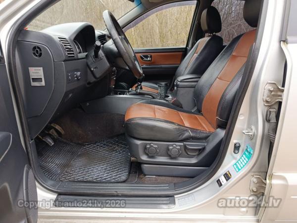 Grey Kia Sorento 2008 in Tallinn, with an engine capacity of 2.50 L and mileage of 292 thousand km for 2499 €, photo 11 on AUTOMOTO.COM.LV