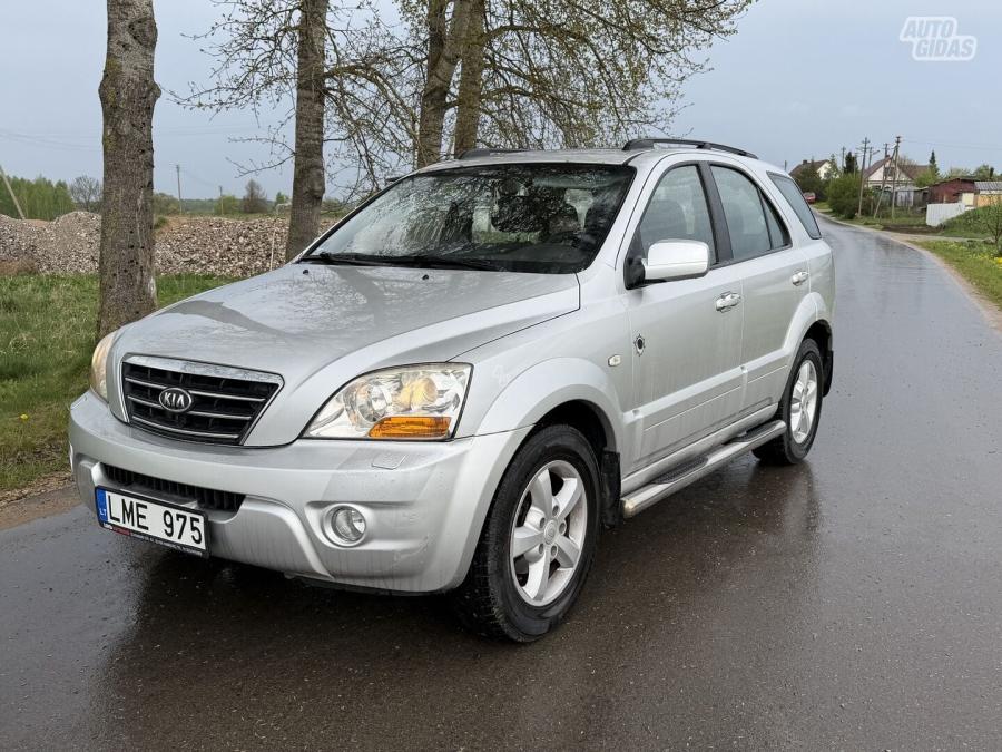 Grey Kia Sorento 2008 in Vilnius, with an engine capacity of 2.50 L and mileage of 256 thousand km for 2850 €, photo 3 on AUTOMOTO.COM.LV