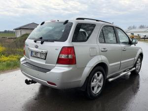 Grey Kia Sorento 2008 in Vilnius, with an engine capacity of 2.50 L and mileage of 256 thousand km for 2850 €, photo 6 on AUTOMOTO.COM.LV