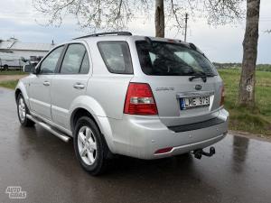 Grey Kia Sorento 2008 in Vilnius, with an engine capacity of 2.50 L and mileage of 256 thousand km for 2850 €, photo 8 on AUTOMOTO.COM.LV