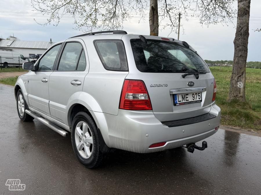 Grey Kia Sorento 2008 in Vilnius, with an engine capacity of 2.50 L and mileage of 256 thousand km for 2850 €, photo 8 on AUTOMOTO.COM.LV