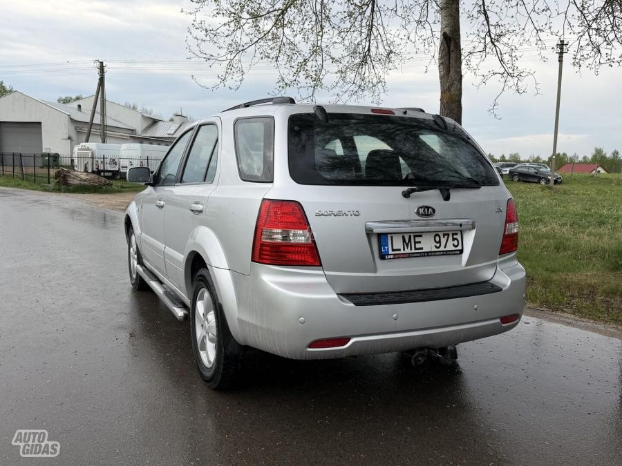 Grey Kia Sorento 2008 in Vilnius, with an engine capacity of 2.50 L and mileage of 256 thousand km for 2850 €, photo 9 on AUTOMOTO.COM.LV