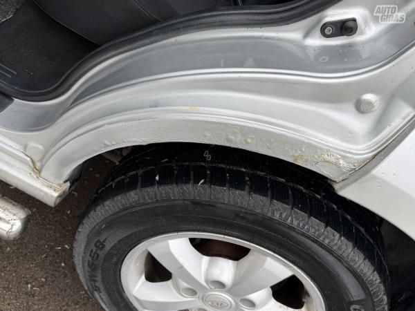 Grey Kia Sorento 2008 in Vilnius, with an engine capacity of 2.50 L and mileage of 256 thousand km for 2850 €, photo 9 on AUTOMOTO.COM.LV