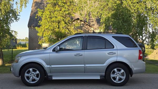 Pelēks Kia Sorento 2008 Marijampole, ar dzinēja tilpumu 2.50 L un nobraukumu 288 tūkst. km par 3350 €, foto 6 vietnē AUTOMOTO.COM.LV