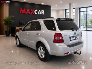 Pelēks Kia Sorento 2008 Tallina, ar dzinēja tilpumu 2.50 L un nobraukumu 241 tūkst. km par 2999 €, foto 5 vietnē AUTOMOTO.COM.LV