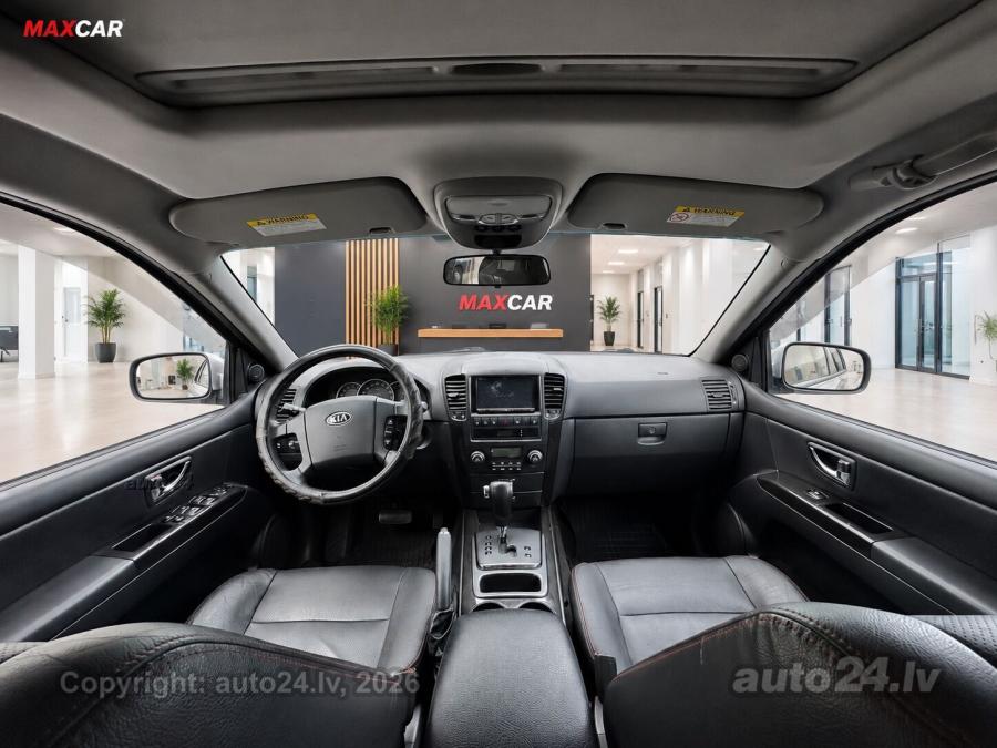 Pelēks Kia Sorento 2008 Tallina, ar dzinēja tilpumu 2.50 L un nobraukumu 241 tūkst. km par 2999 €, foto 7 vietnē AUTOMOTO.COM.LV