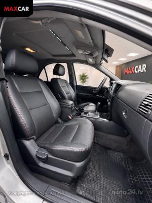 Pelēks Kia Sorento 2008 Tallina, ar dzinēja tilpumu 2.50 L un nobraukumu 241 tūkst. km par 2999 €, foto 8 vietnē AUTOMOTO.COM.LV