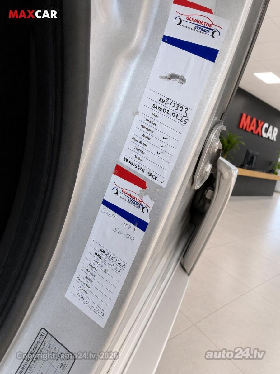Pelēks Kia Sorento 2008 Tallina, ar dzinēja tilpumu 2.50 L un nobraukumu 241 tūkst. km par 2999 €, foto 12 vietnē AUTOMOTO.COM.LV