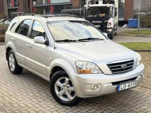 Grey Kia Sorento 2008 in Riga, with an engine capacity of 2.50 L and mileage of 280 thousand km for 2490 €, photo  on AUTOMOTO.COM.LV