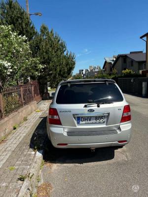 Grey Kia Sorento 2008 in Klaipeda, with an engine capacity of 2.50 L and mileage of 280 thousand km for 5000 €, photo 4 on AUTOMOTO.COM.LV