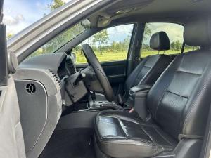Grey Kia Sorento 2008 in Ukmerge, with an engine capacity of 2.50 L and mileage of 216 thousand km for 3250 €, photo 11 on AUTOMOTO.COM.LV