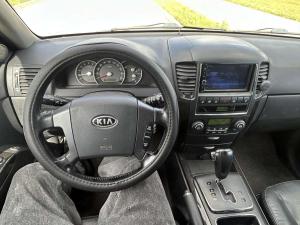 Grey Kia Sorento 2008 in Ukmerge, with an engine capacity of 2.50 L and mileage of 216 thousand km for 3250 €, photo 12 on AUTOMOTO.COM.LV