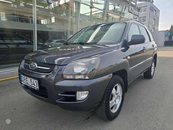 Grey Kia Sorento 2008 in Klaipeda, with an engine capacity of 2.00 L and mileage of 115 thousand km for 2500 €, photo 1 on AUTOMOTO.COM.LV