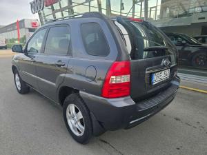 Pelēks Kia Sorento 2008 Klaipėda, ar dzinēja tilpumu 2.00 L un nobraukumu 115 tūkst. km par 2500 €, foto 3 vietnē AUTOMOTO.COM.LV