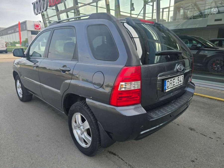 Pelēks Kia Sorento 2008 Klaipėda, ar dzinēja tilpumu 2.00 L un nobraukumu 115 tūkst. km par 2500 €, foto 3 vietnē AUTOMOTO.COM.LV