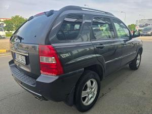 Pelēks Kia Sorento 2008 Klaipėda, ar dzinēja tilpumu 2.00 L un nobraukumu 115 tūkst. km par 2500 €, foto 4 vietnē AUTOMOTO.COM.LV