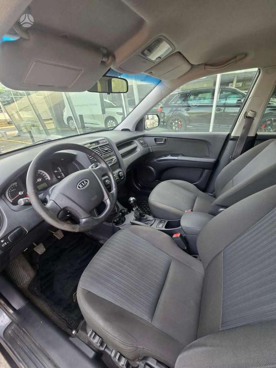 Pelēks Kia Sorento 2008 Klaipėda, ar dzinēja tilpumu 2.00 L un nobraukumu 115 tūkst. km par 2500 €, foto 6 vietnē AUTOMOTO.COM.LV
