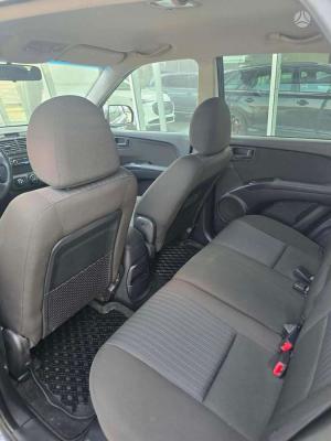 Pelēks Kia Sorento 2008 Klaipėda, ar dzinēja tilpumu 2.00 L un nobraukumu 115 tūkst. km par 2500 €, foto 8 vietnē AUTOMOTO.COM.LV