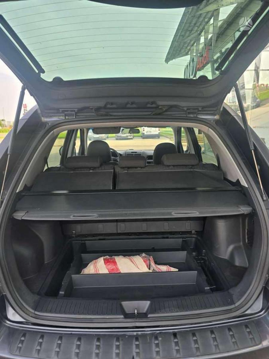 Pelēks Kia Sorento 2008 Klaipėda, ar dzinēja tilpumu 2.00 L un nobraukumu 115 tūkst. km par 2500 €, foto 9 vietnē AUTOMOTO.COM.LV