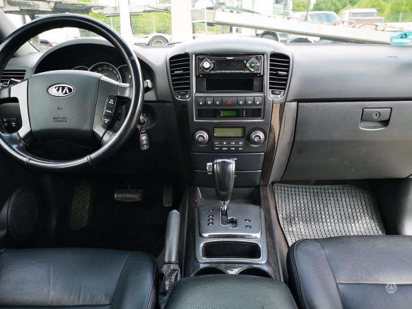 Pelēks Kia Sorento 2008 Radviliškis, ar dzinēja tilpumu 2.50 L un nobraukumu 219 tūkst. km par 3999 €, foto 8 vietnē AUTOMOTO.COM.LV