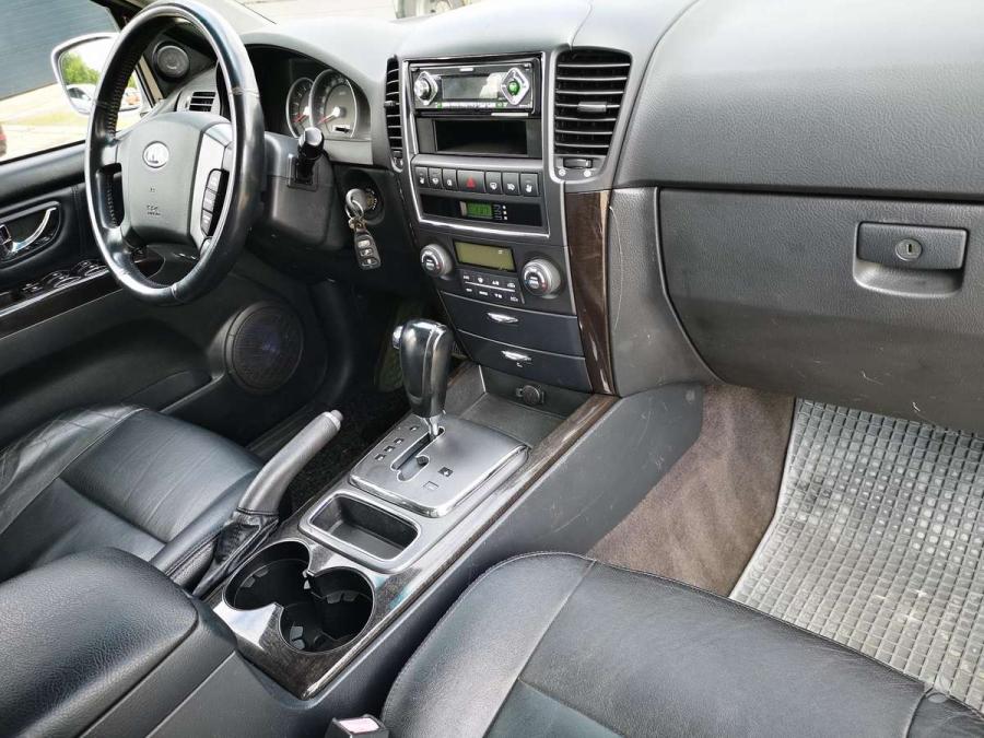 Pelēks Kia Sorento 2008 Radviliškis, ar dzinēja tilpumu 2.50 L un nobraukumu 219 tūkst. km par 3999 €, foto 13 vietnē AUTOMOTO.COM.LV