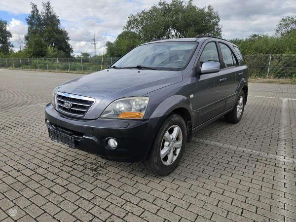 Grey Kia Sorento 2008 in Marijampole, with an engine capacity of 2.50 L and mileage of 262 thousand km for 3100 €, photo 1 on AUTOMOTO.COM.LV