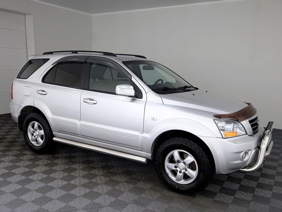 Pelēks Kia Sorento 2008 Tallina, ar dzinēja tilpumu 2.50 L un nobraukumu 329 tūkst. km par 2699 €, foto 1 vietnē AUTOMOTO.COM.LV
