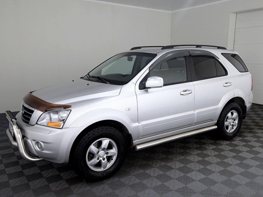 Pelēks Kia Sorento 2008 Tallina, ar dzinēja tilpumu 2.50 L un nobraukumu 329 tūkst. km par 2699 €, foto 3 vietnē AUTOMOTO.COM.LV
