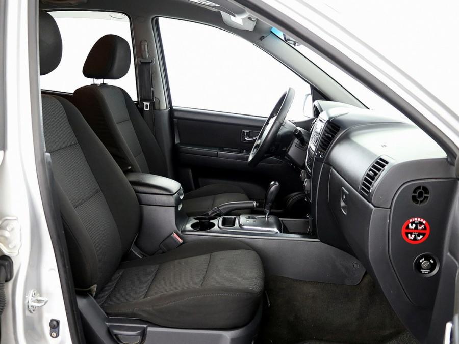 Pelēks Kia Sorento 2008 Tallina, ar dzinēja tilpumu 2.50 L un nobraukumu 329 tūkst. km par 2699 €, foto 7 vietnē AUTOMOTO.COM.LV