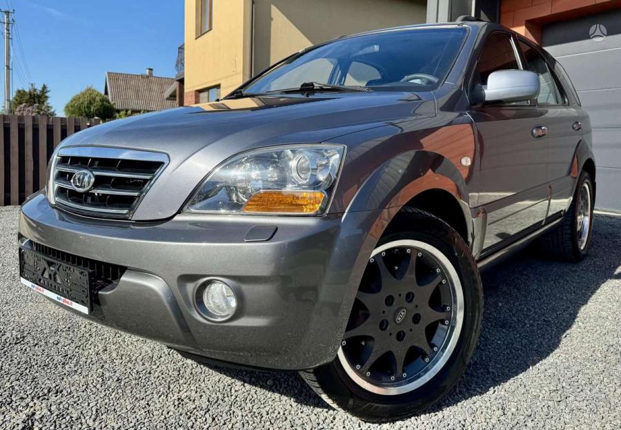 Pelēks Kia Sorento 2008 Marijampole, ar dzinēja tilpumu 2.50 L un nobraukumu 279 tūkst. km par 4450 €, foto 3 vietnē AUTOMOTO.COM.LV