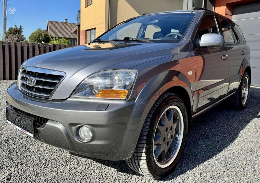 Pelēks Kia Sorento 2008 Marijampole, ar dzinēja tilpumu 2.50 L un nobraukumu 279 tūkst. km par 4450 €, foto 4 vietnē AUTOMOTO.COM.LV