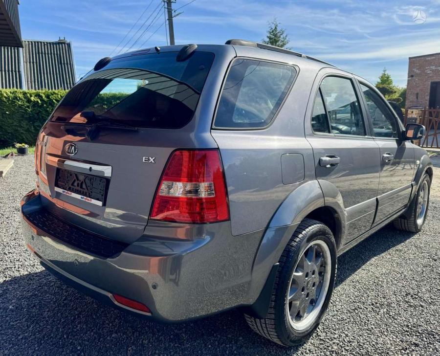 Pelēks Kia Sorento 2008 Marijampole, ar dzinēja tilpumu 2.50 L un nobraukumu 279 tūkst. km par 4450 €, foto 9 vietnē AUTOMOTO.COM.LV