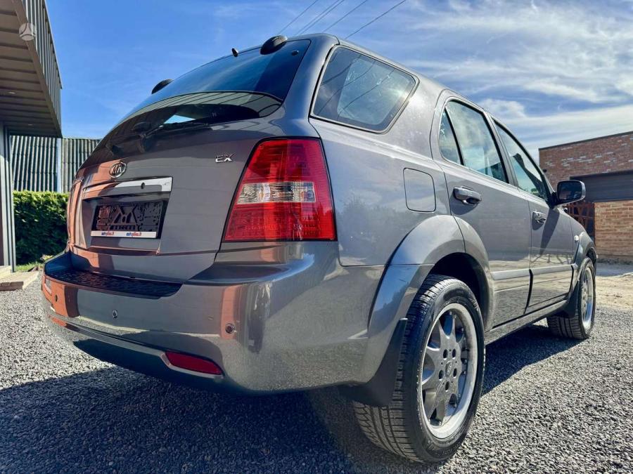 Pelēks Kia Sorento 2008 Marijampole, ar dzinēja tilpumu 2.50 L un nobraukumu 279 tūkst. km par 4450 €, foto 12 vietnē AUTOMOTO.COM.LV